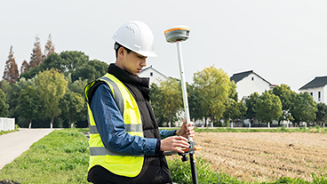 i93: IMU-RTK GNSS Receiver with Visual Surveying | CHCNAV