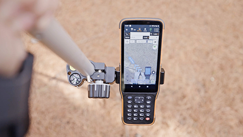 i93: IMU-RTK GNSS Receiver with Visual Surveying | CHCNAV