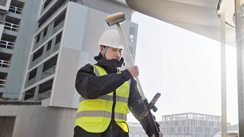 i93: IMU-RTK GNSS Receiver with Visual Surveying | CHCNAV